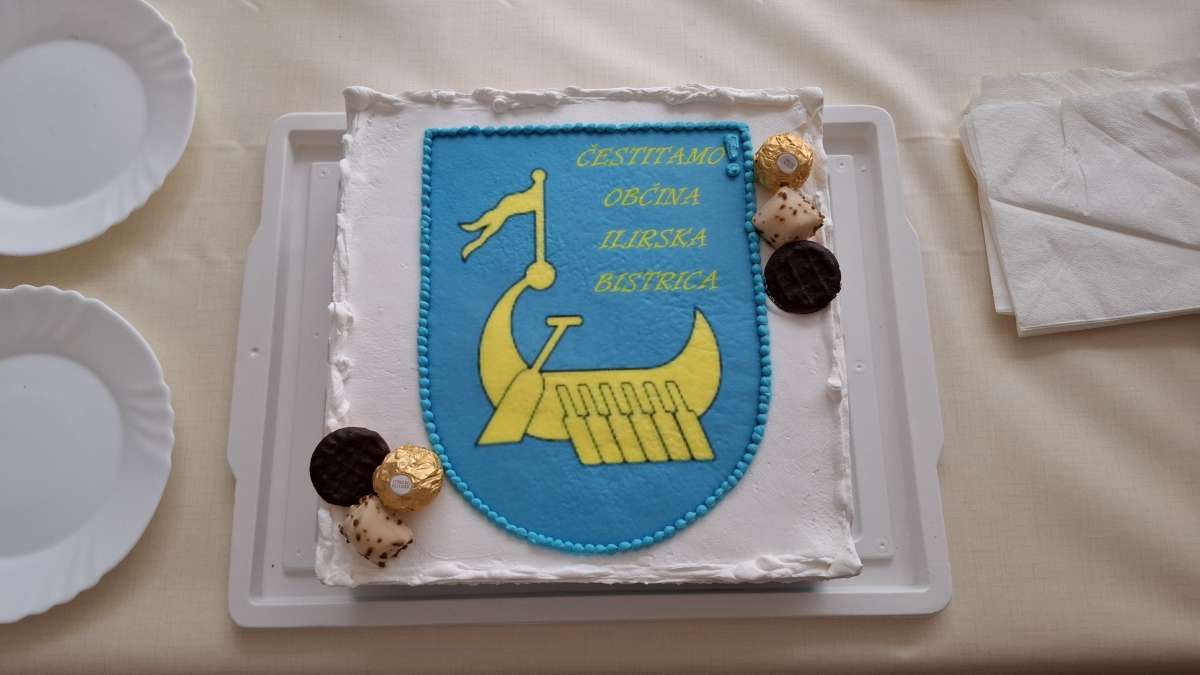 Župan podelil zlate petice 21 devetošolcem - ilirska-bistrica.si